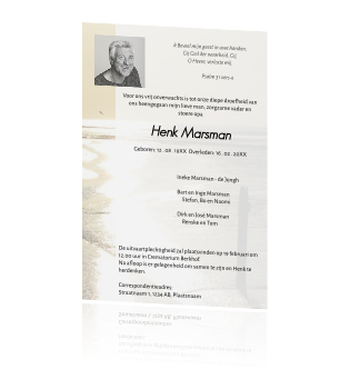 Rouwbrief met strand en zee op de achtergrond